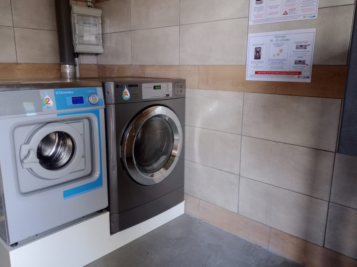 Machine A Laver En Location